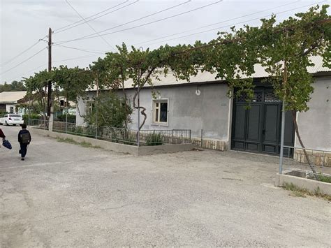 Hovli Uy 5 Sotik 6 Hona Honalar Kotta Besh Bola Tub Bolnisani Yonida