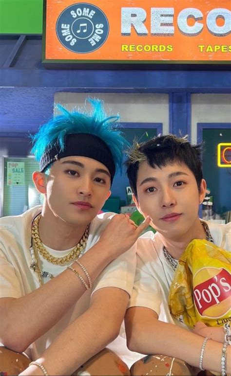 Mark And Renjun Pacar Pria Laki Laki Tampan Gambar