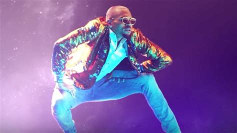 Chris Brown Shows Off Stunning Dance Moves In New ‘privacy Video Watch Capital Xtra