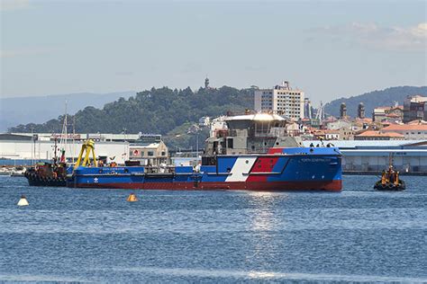 Freire Bota El Buque Offshore Forth Constructor Revista Ingeniería Naval
