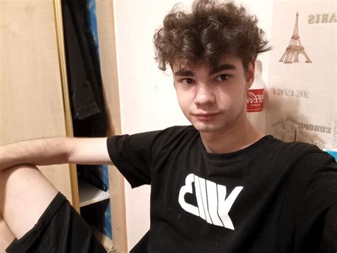 Elliot Rain Cam Model Free Live Sex Show And Chat Stripchat