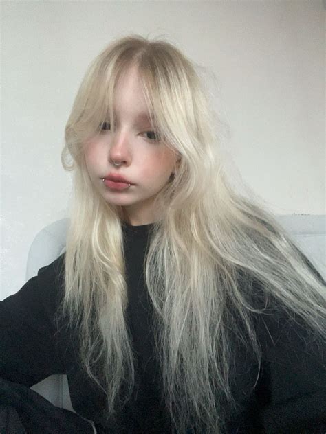 Пин от пользователя Holly May на доске Hair Ideas в 2024 г Небрежные