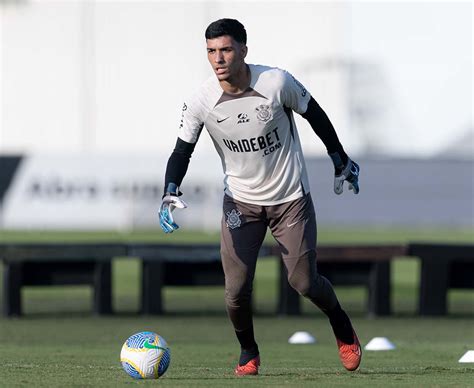 Inspirado Em Cássio Goleiro Do Corinthians Busca Segundo Título Da