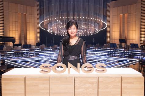 薬師丸ひろ子『songs』に登場！ 大泉洋と“歌手活動あるある”トーク The First Times