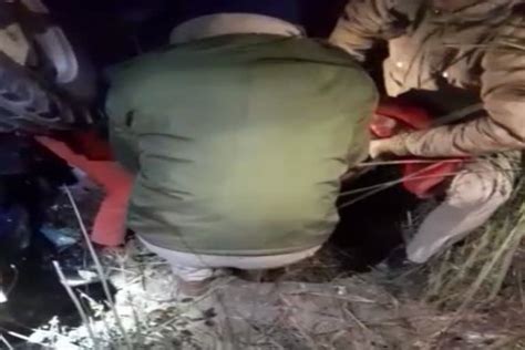 लक्सर में गन्ने से भरी ट्रैक्टर ट्रॉली अनियंत्रित होकर पलटी एक घंटे