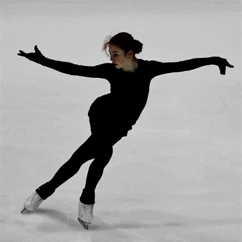 Pin By Елена Маресева On банты Figure Skating Outfits Figure Ice