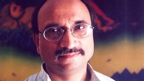 एक स्त्री पर कीजिए विश्वास कुमार अम्बुज कविता पोषम पा