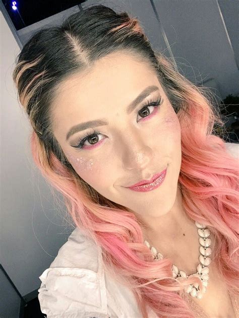 Pin De Steffani Pereira En Polinesios Polinesios Peinados Imagenes