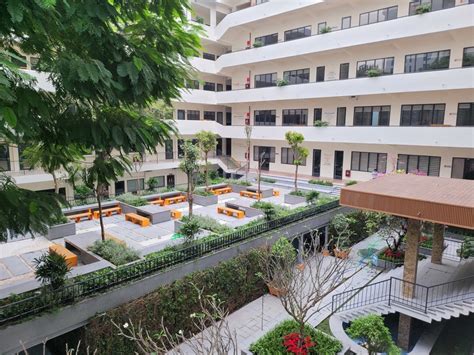 Ueh Rộn Ràng Sắc Xuân