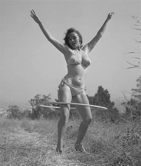 Bonnie Logan Early 60s Roldschoolcool