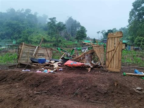 ဒီးမော့ဆို၊ စစ်ဘေးရှောင် စာသင်ကျောင်းကို စစ်တပ်က လေယာဉ်ဖြင့် ဗုံးကျဲမှု