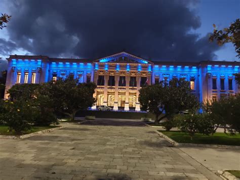Messina Febbraio Palazzo Zanca Illuminato Di Blu Per La Giornata Nazionale Delle