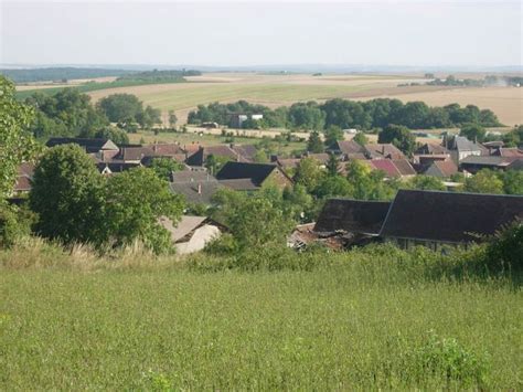 Les Portes Du Pays D Othe Aube En Champagne Villeneuve Au Chemin