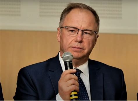 Linas KarpaviČius Masinio Naikinimo Ginklas Fermose Užauginta Lašiša 77 Lt