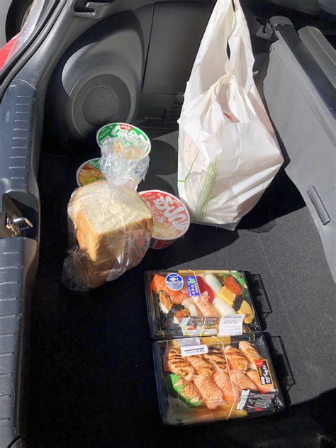 ŁeNK on Twitter ひるめしお寿司食べたかったので朝にミツワに行ったけど松も刀もなかったたぶんもう10時代にいいやつ出さ