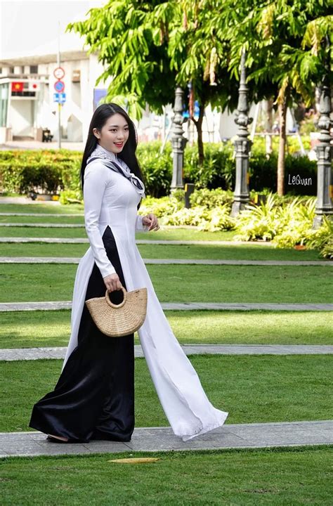 Ghim Trên Thời Trang Châu á Phụ Nữ Thời Trang Áo Dài