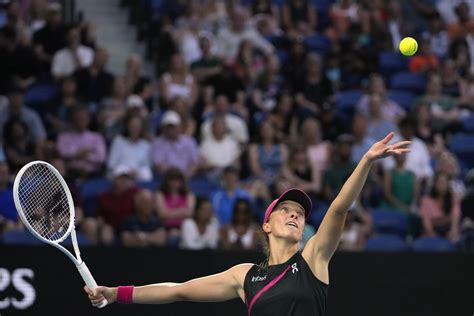 No 1 Iga Swiatek Exits Australian Open In A 3rd Round Loss To Czech