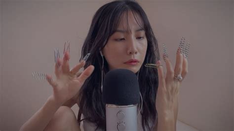 Asmr With Paper Clip Nails Tapping And Mic Scratching Youtube