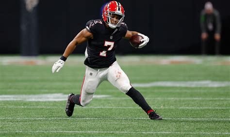 Nfl Dfs Week 13 Rb Coach Top Draftkings And Fanduel Picks Fantasy Alarm