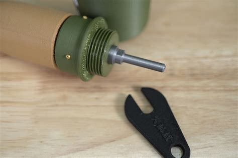 Stl File Stielhandgranate 24 Hand Grenade M24 Hand Grenade・3d Printer