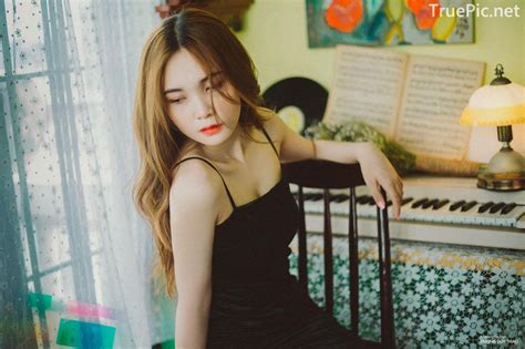 Vietnamese Cute Model Nguyen Yen Nhi One Day Practicing Piano
