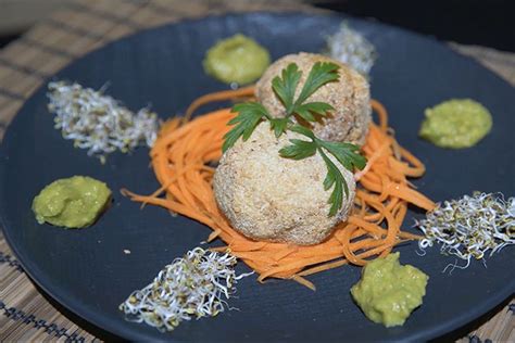 VIDEO La recette colorée et goûteuse de croquettes de bananes jaunes