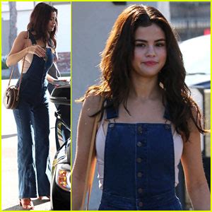 Selena Gomez Shows Off Her Comfy & Chic Style While Out With Friends | Selena Gomez | Just Jared Jr.