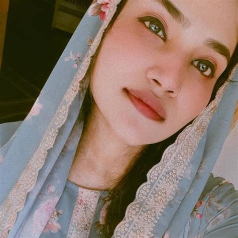 Majna🦋 Majna • Threads Say More