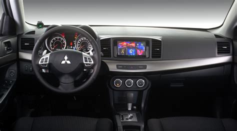 מיצובישי ספורטבק עם מערכת Mobileye ללא שינוי במחיר מגפון ניוז Megafon