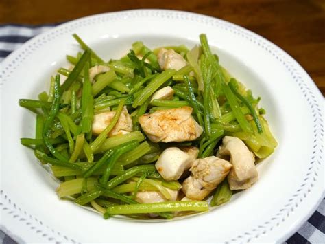 芹菜炒雞丁簡易便當菜 by 西西烹飪筆記 愛料理