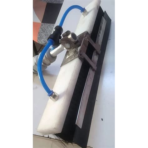 White And Black Solar Module Cleaning Kit At Best Price In Ghaziabad Raema Star Solar Private