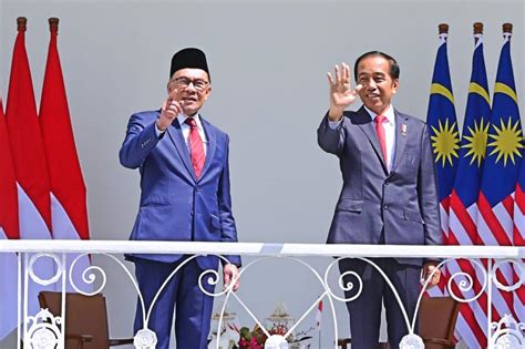 Presiden Jokowi Sambut Kunjungan Resmi PM Anwar Ibrahim Di Istana Bogor