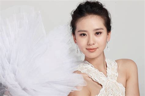Chinese Beauty Chinese Sexy Woman Actress Cecilia Liu