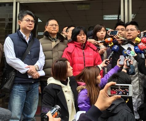 台湾士兵洪仲丘遭虐死案二审 前副旅长重判3年 搜狐新闻