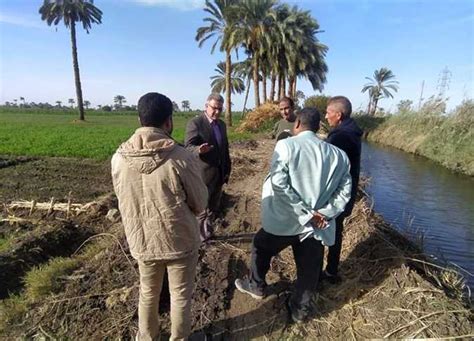 في جولة تفقدية رئيس إدارة مكافحة الآفات الزراعية يطمئن على الزراعات