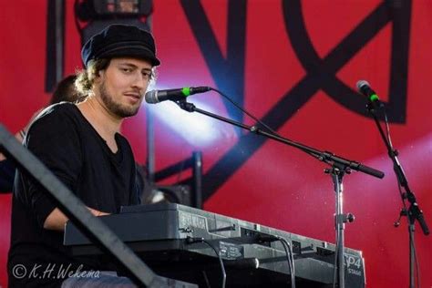 Pin Van Anne Gaastra Op Eloi Youssef Muziek Artiesten