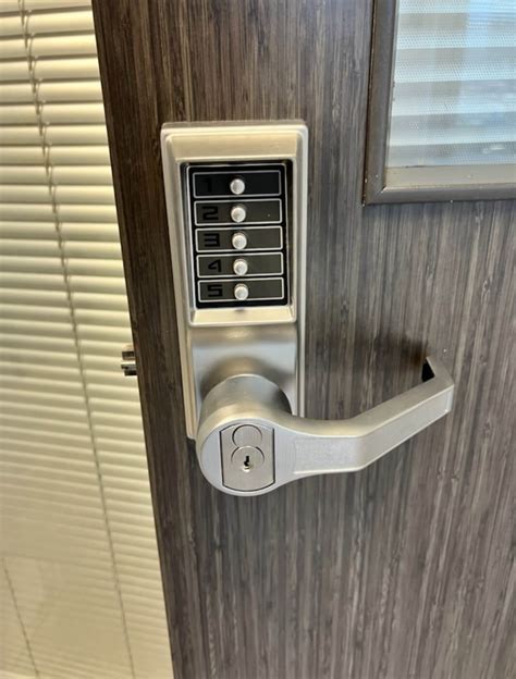 Commercial Locksmith Services 1 Company 281 800 4856