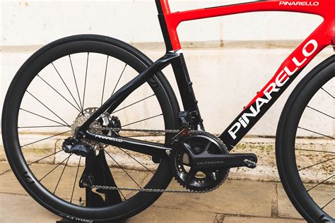 pinarello lancia le nuove bici della serie f e della serie x rouleur