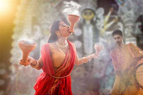 Bengali Married Women Performing Dhunuchi Dance On The Occasion Of Durga Puja Photo Background