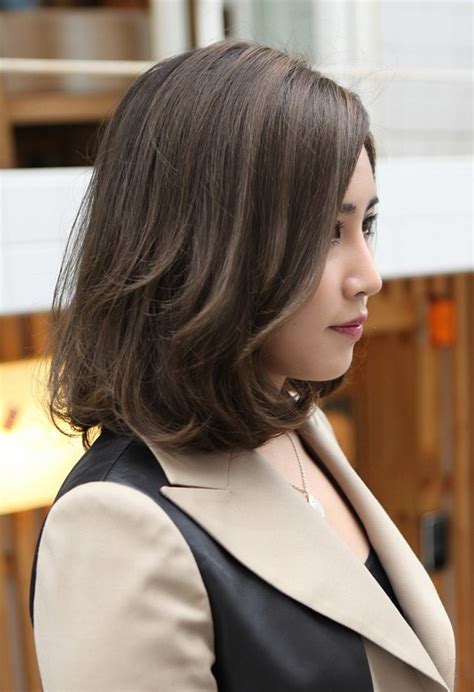 Classic Bob Sophisticated And Professional Look Hairstyles Weekly