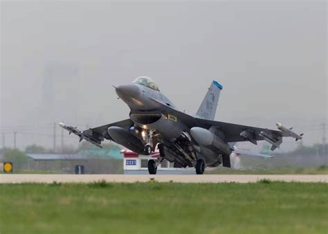 駐韓美軍f16戰機黃海墜毀 機師獲救｜即時新聞｜國際｜oncc東網
