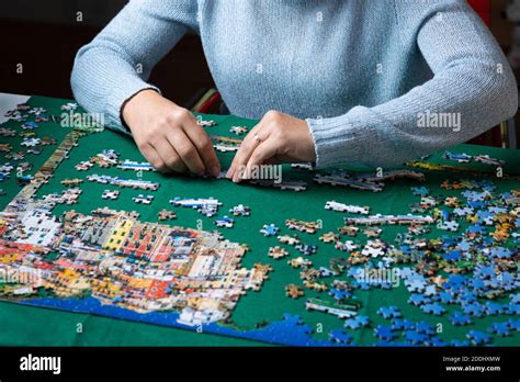 Jigsaw Puzzle Woman Hi Res Stock Photography And Images Alamy