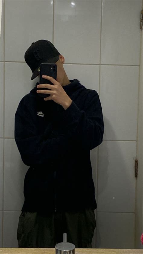 Pin By Arturo Escamilla On Ofts Photography Poses For Men Mens