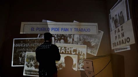 Una muestra inmersiva que revela la persecución y el espionaje en la dictadura Infobae