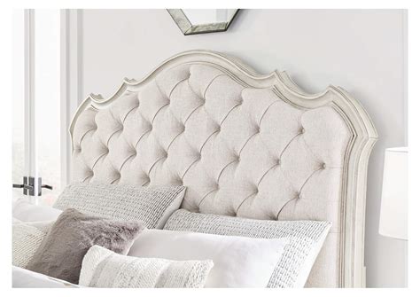Arlendyne King Upholstered Bed