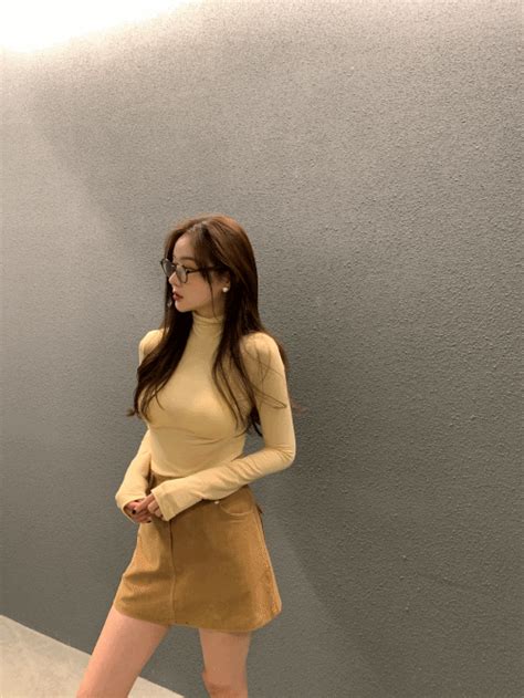 폴라울폴라넥티셔츠울 리블 울 폴라넥 티셔츠 에이블리