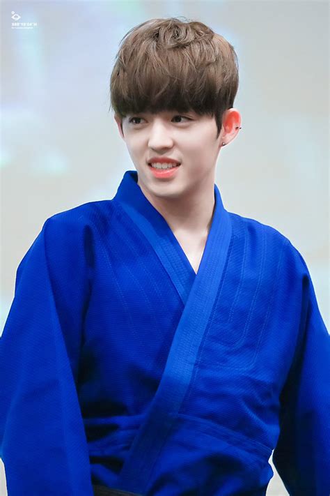 S88°10′04″h On Twitter 230507 예사 팬싸 💙7년 지났는데 아직 소년이야🤍 세븐틴 에스쿱스 승철 Seventeen Scoups エスク