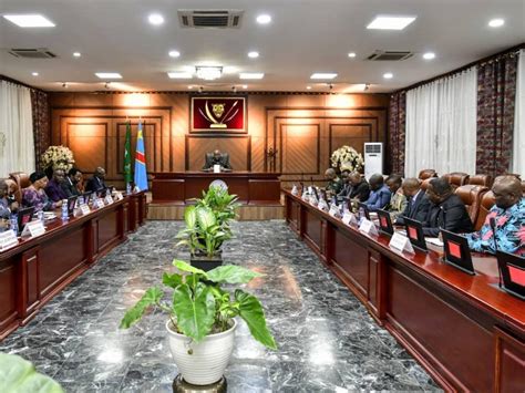 Tension Dans Lest De La Rdc Félix Tshisekedi Tient Durgence Une