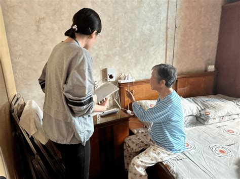 入户走访知民情 解忧排难暖民心社区居民工作