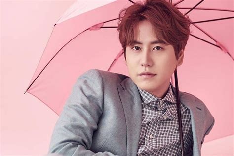 Кюхён покрасил волосы в преддверии возвращения Super Junior - YesAsia.ru